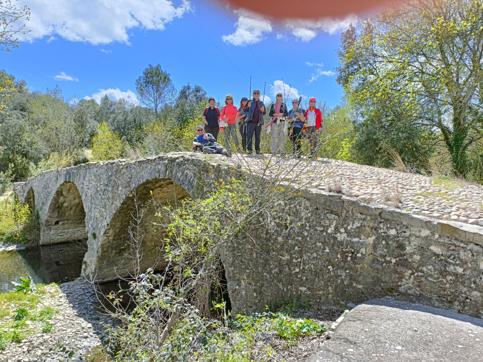 Randonnée à Corconne Les vignobles et le pont des Cammaous - 13 avril ...